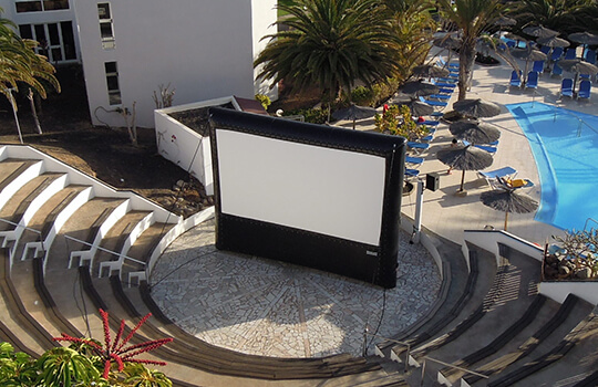 Inflatable Movie Screens - The AIRSCREEN® Difference - Outdoor-Movies.com